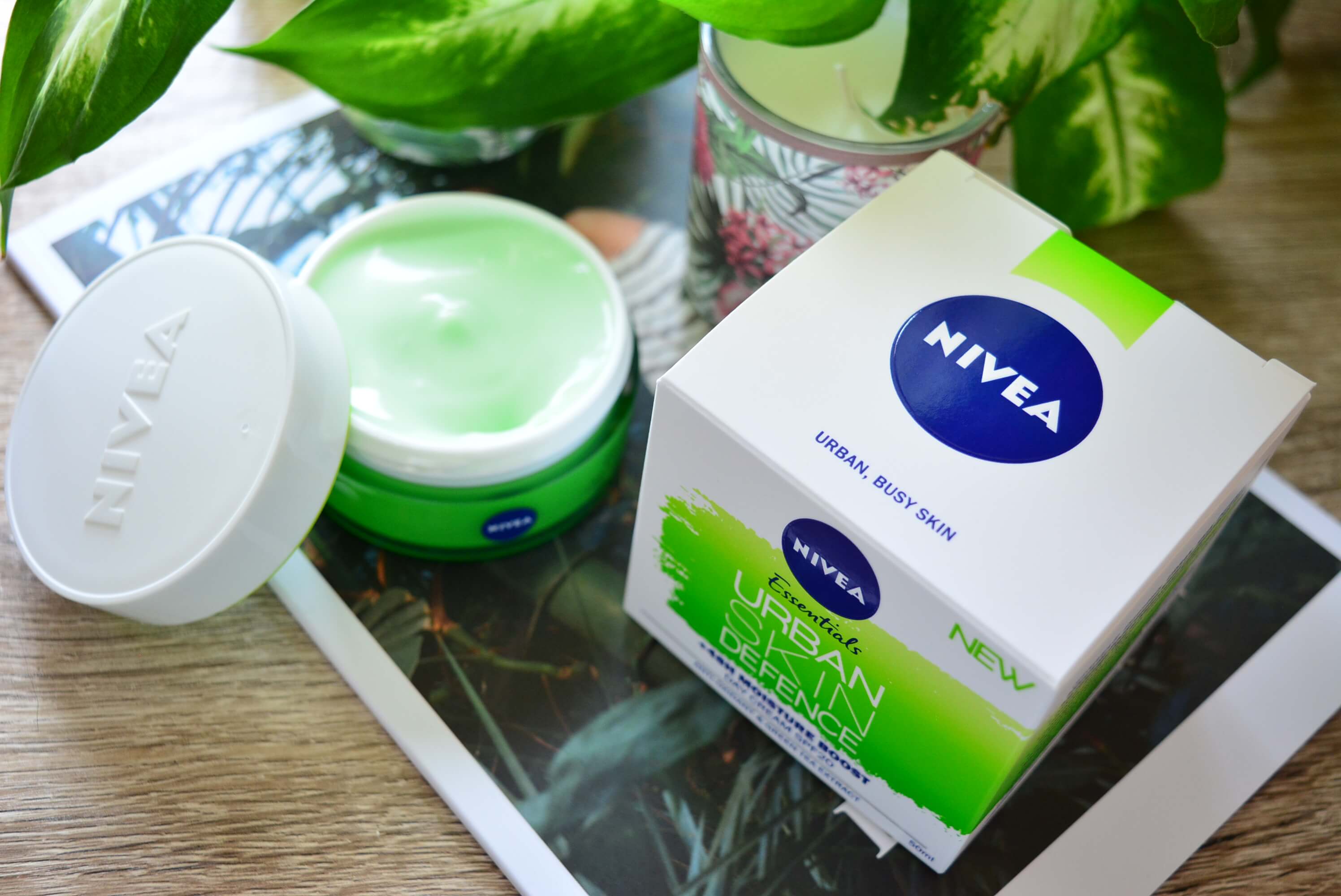 Nivea Essentials Urban Skin Defence cremă de zi cu SPF 20